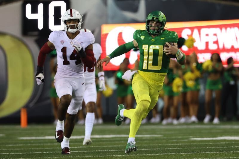 Bo Nix is returning for one more season with Oregon football ...