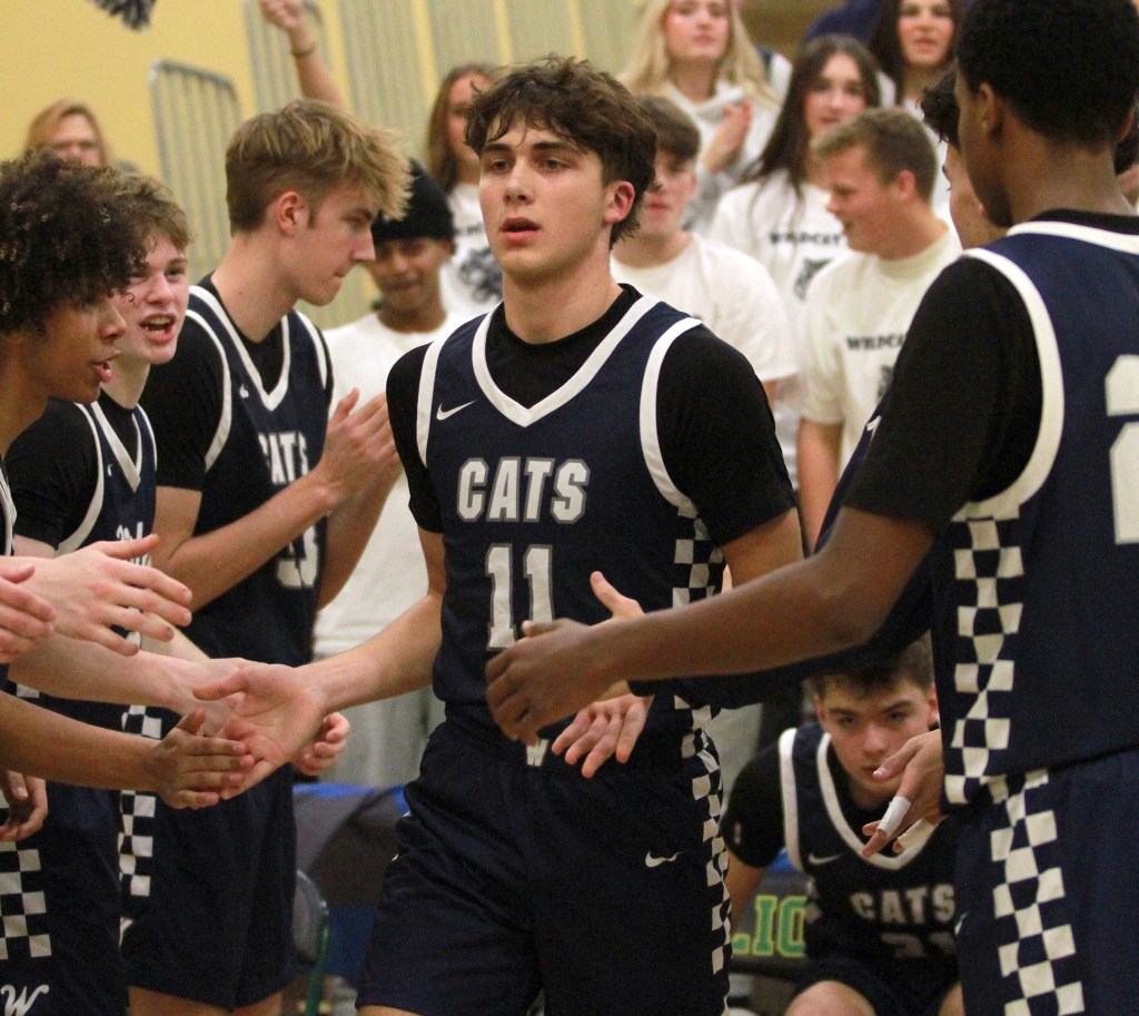 Slideshow: West Linn-Wilsonville Boys Basketball | Wilsonville Spokesman